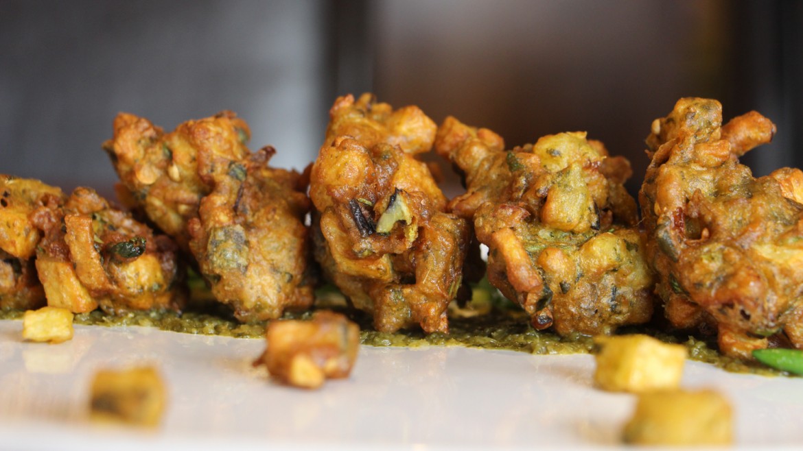 Mixed Vegetable Pakoras – Sabzi ka Bhajia – Khaana Sutra